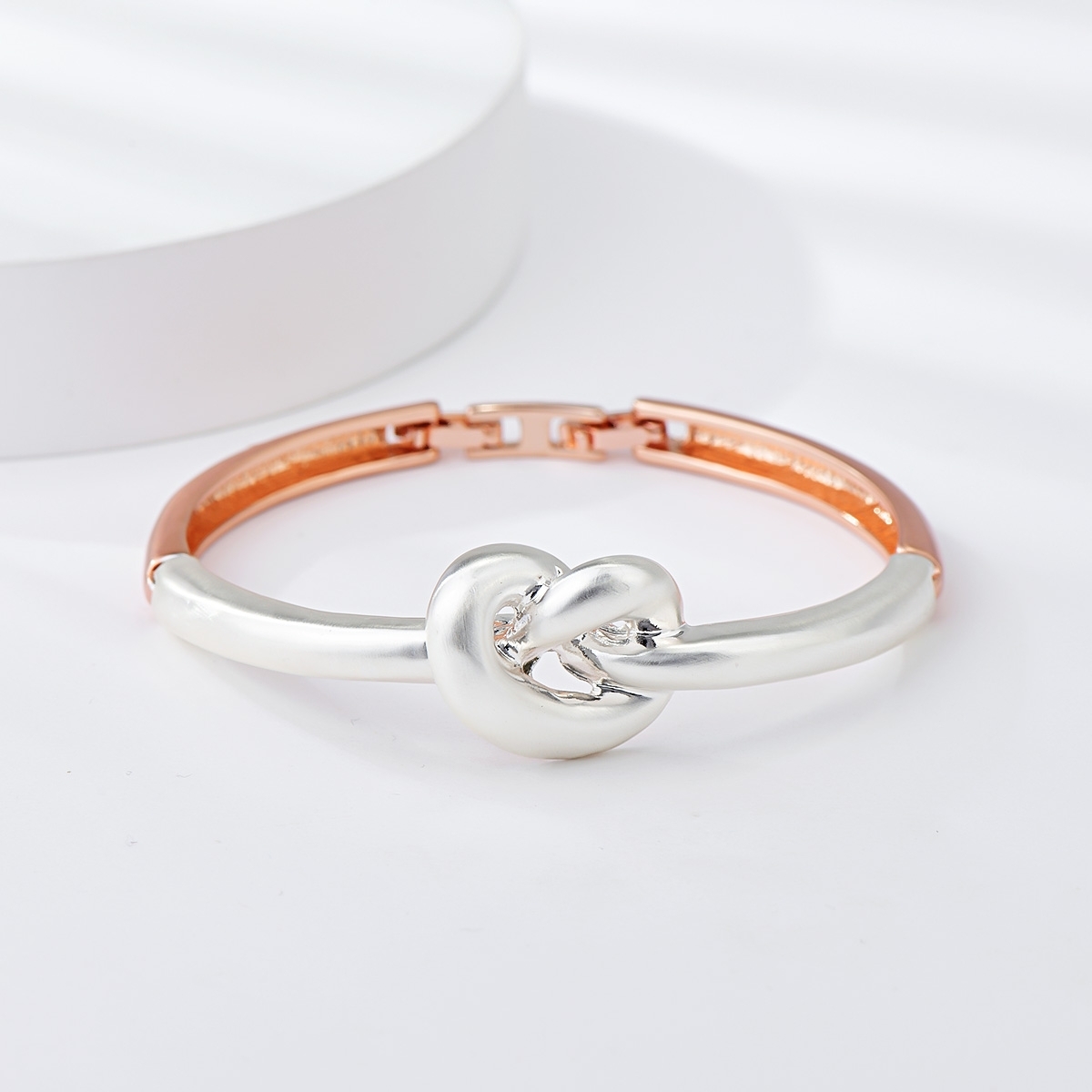Good Quality Small Zinc Alloy Fashion Bangle